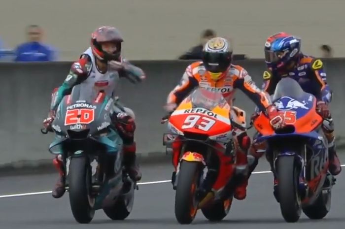 Hasil MotoGP Jepang 2019 - Motor Rusak, Marc Marquez 'Nebeng' Rider ...