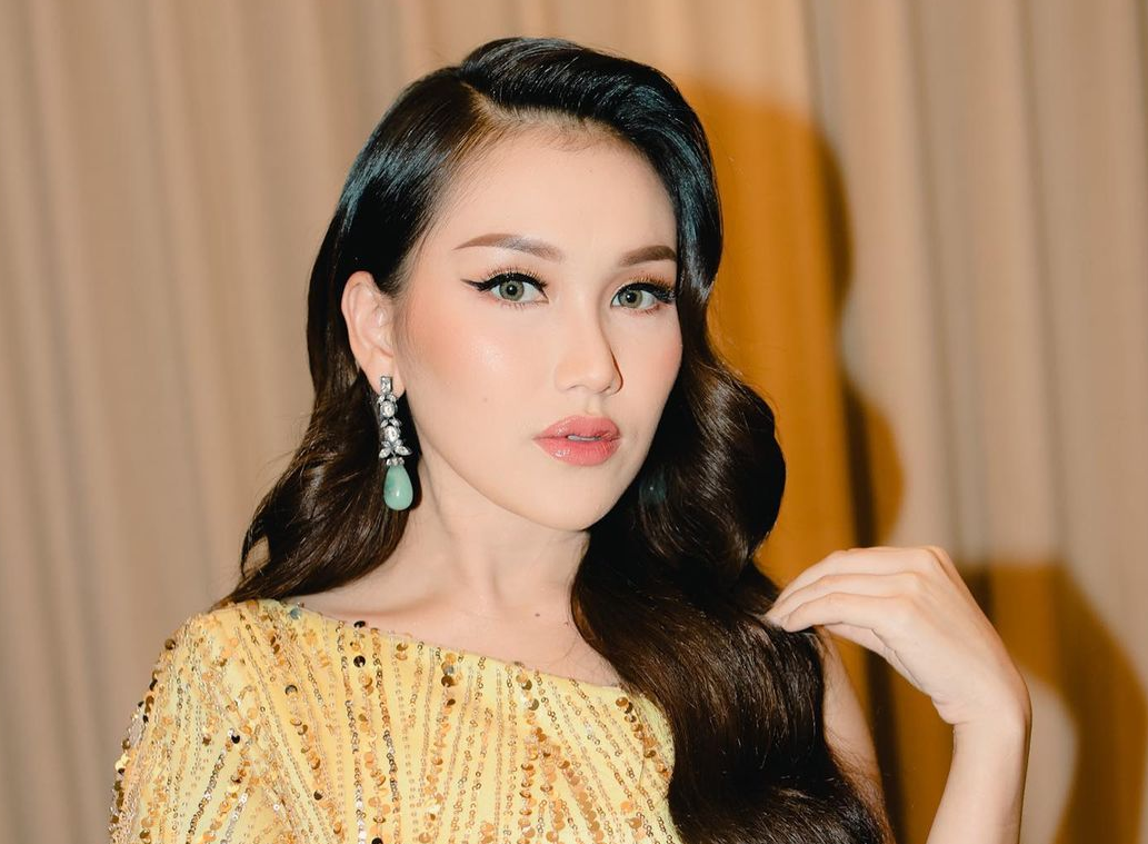 Ayu Ting Ting Cari Sosok Suami yang Mau Menafkahi Keluarganya - Page all