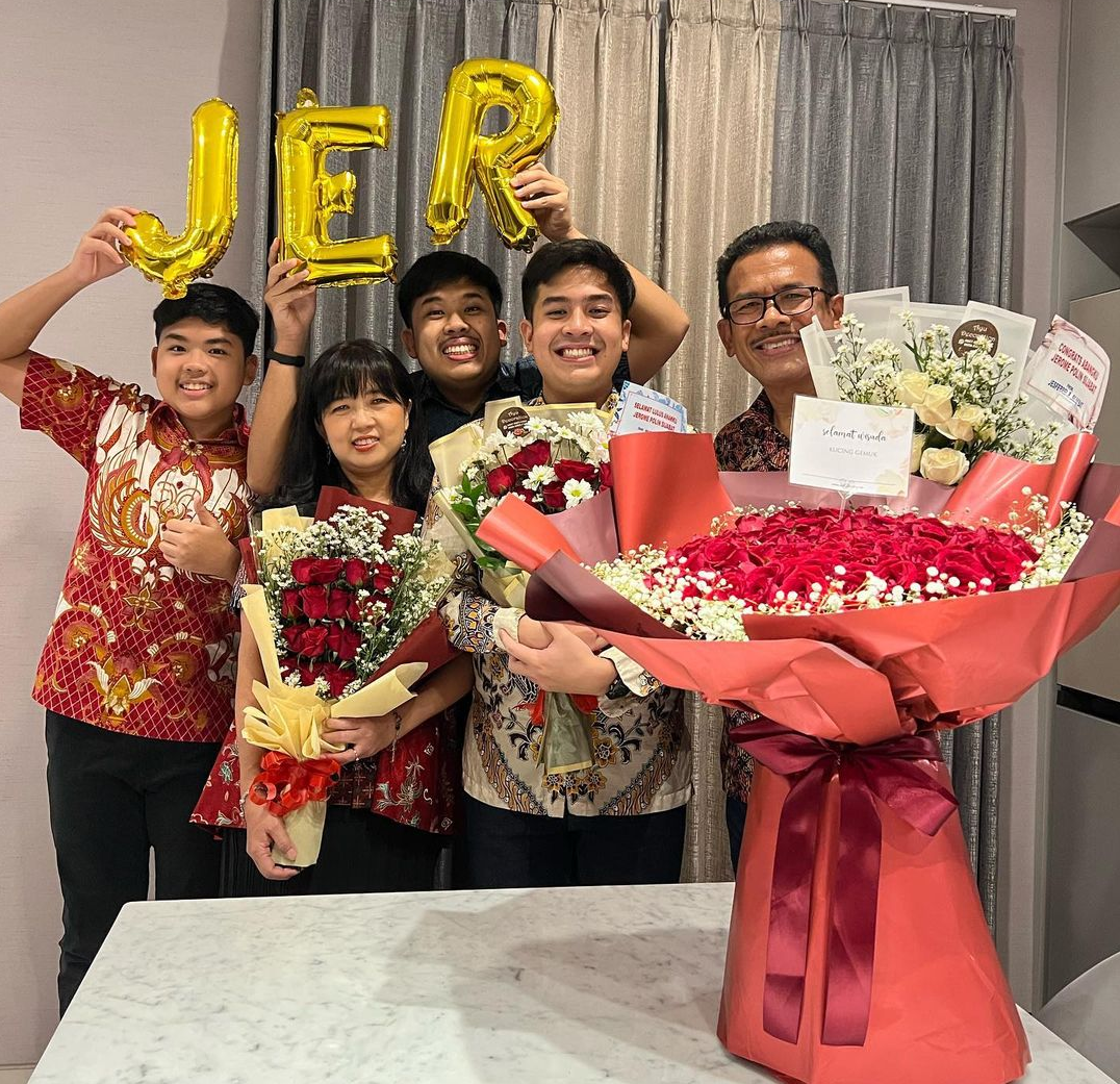 Jerome Polin Resmi Jadi Lulusan Waseda University hingga Ungkap ...