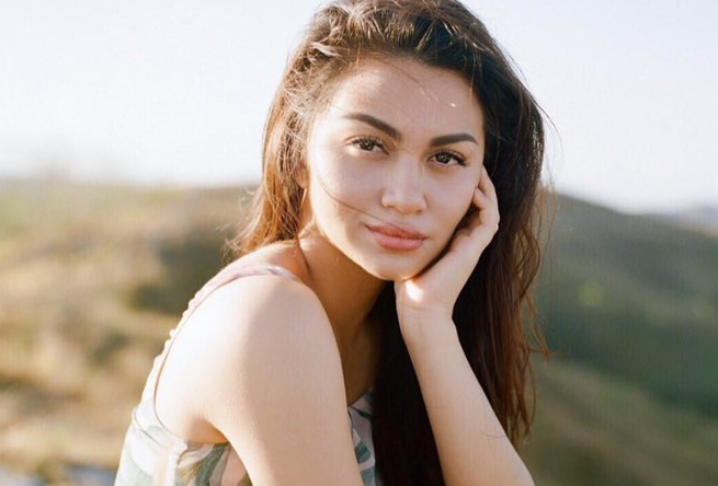 Darah Seni Mengalir dalam Tubuhnya, Artis yang Kerap Tampil Seksi Ini ...