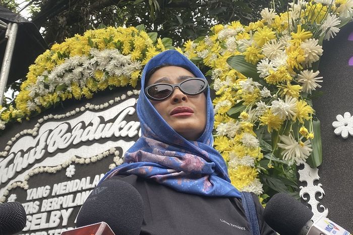 Kris Dayanti Rela Ikut Naik Mobil Jenazah Selby Anwar, Ternyata Begini ...